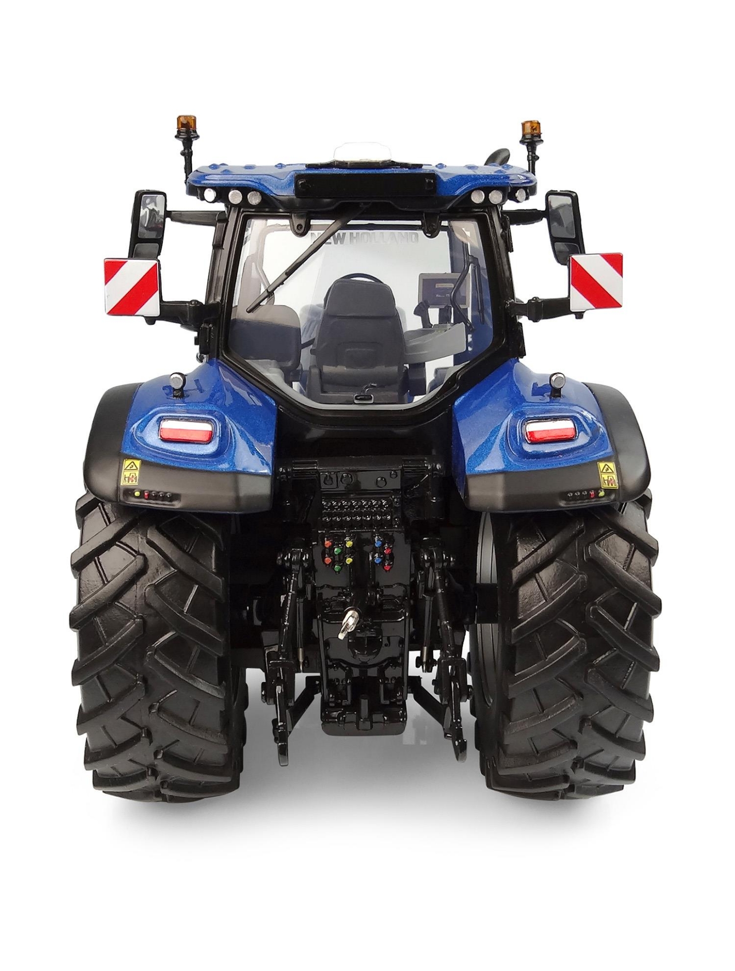 New Holland Style. Tractor T7.300 Blue Power Auto Command 1/32 scale