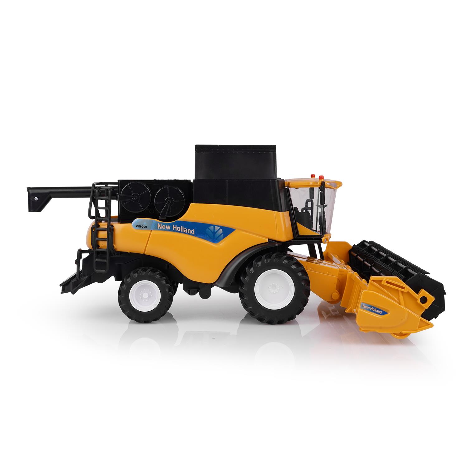 New Holland Style. Model 1:32 New Holland Combine Harvester CR9090